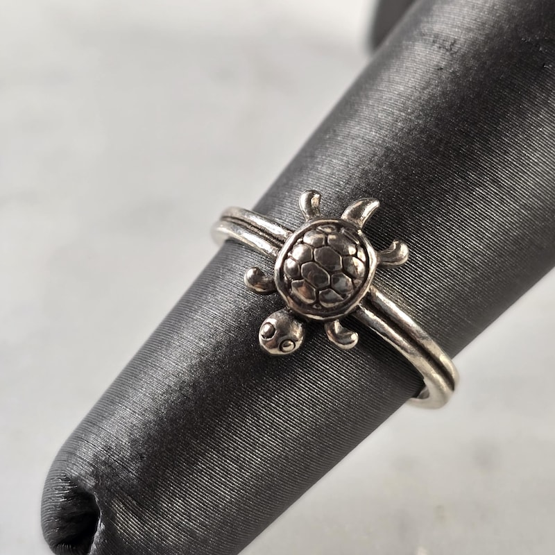 Turtle Toe Ring - Etsy