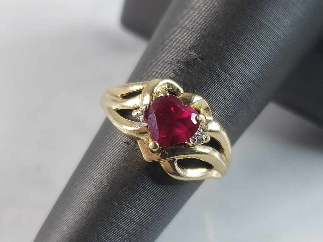 Womens Vintage Estate 10K Yellow Gold Ruby Heart Ring 2.7g - Etsy