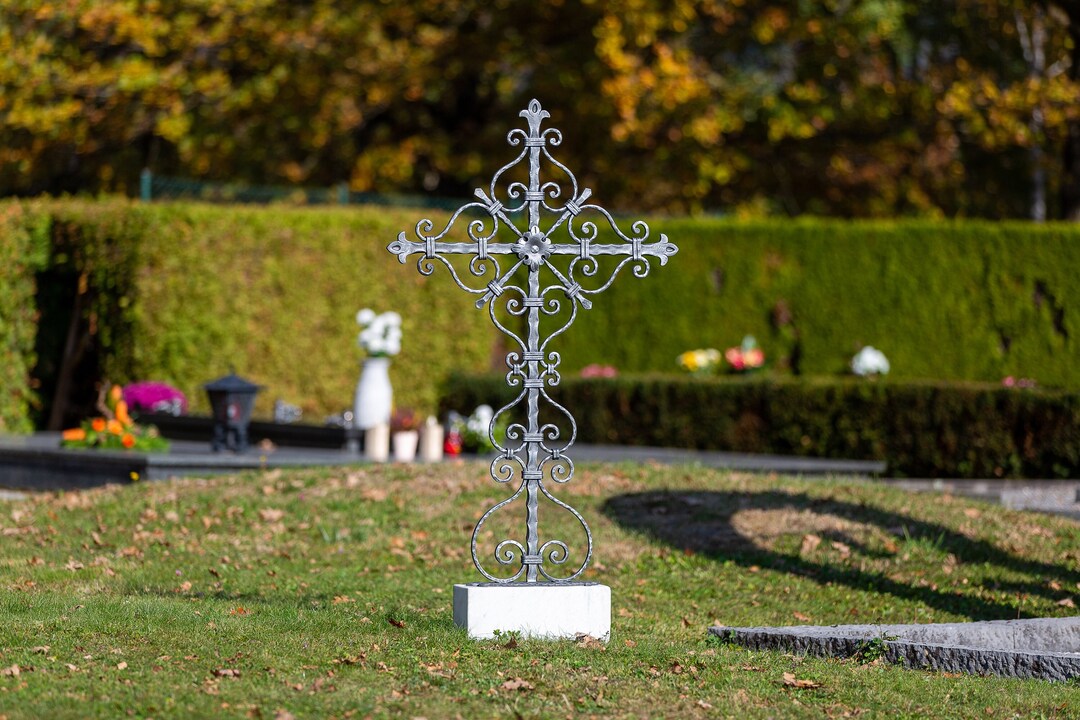 Everlasting Tribute Hand-forged Ornate Iron Cross | Custom Cemetery ...