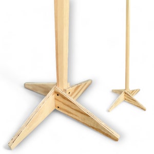 Free Standing Post for Directional Sign. Self Standing Wood Sign Holder ...