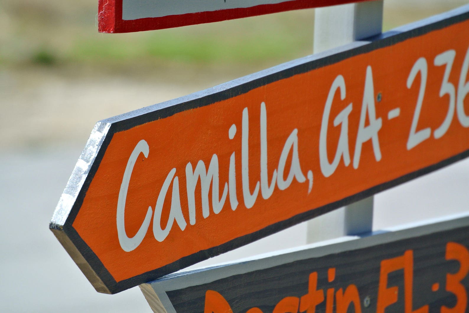 Family Direction Sign Post for Backyard Kids Names and - Etsy