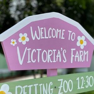 Directional Sign Post Welcome to the Farm Event Decor, Direction Arrow ...