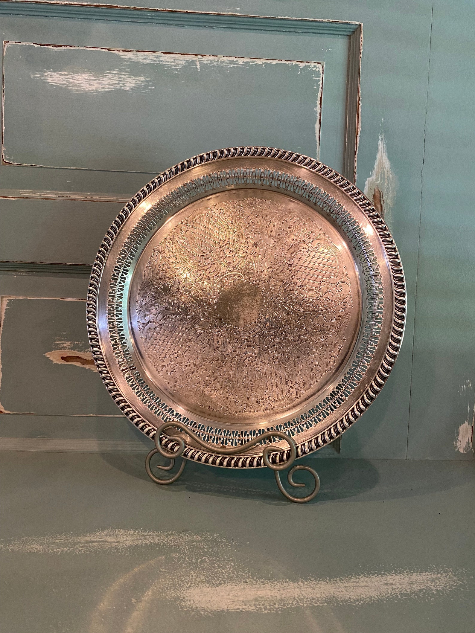 Vintage Leonard Silverplate Round Tray | Etsy