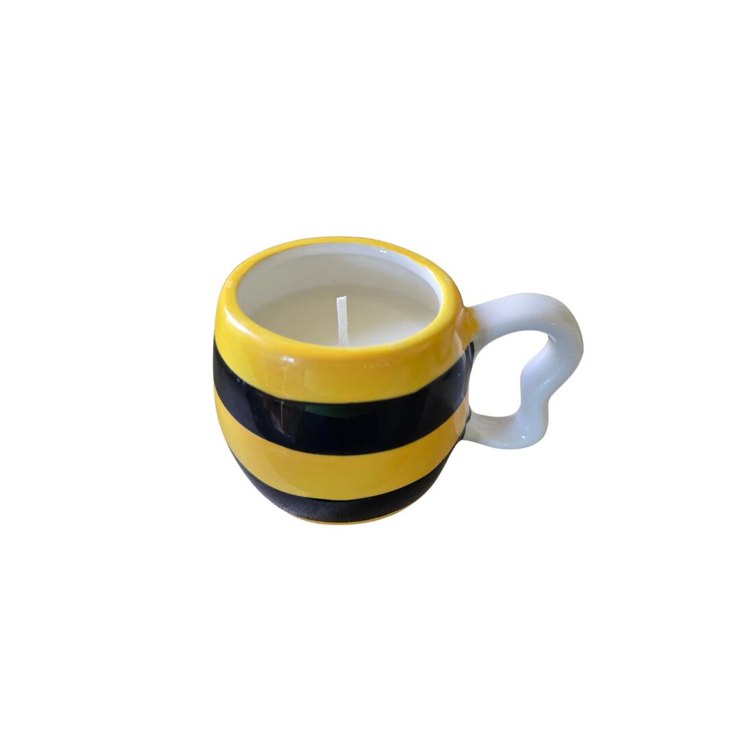 Bumble Bee Candle in a Mug - Fresh Strawberries - Etsy