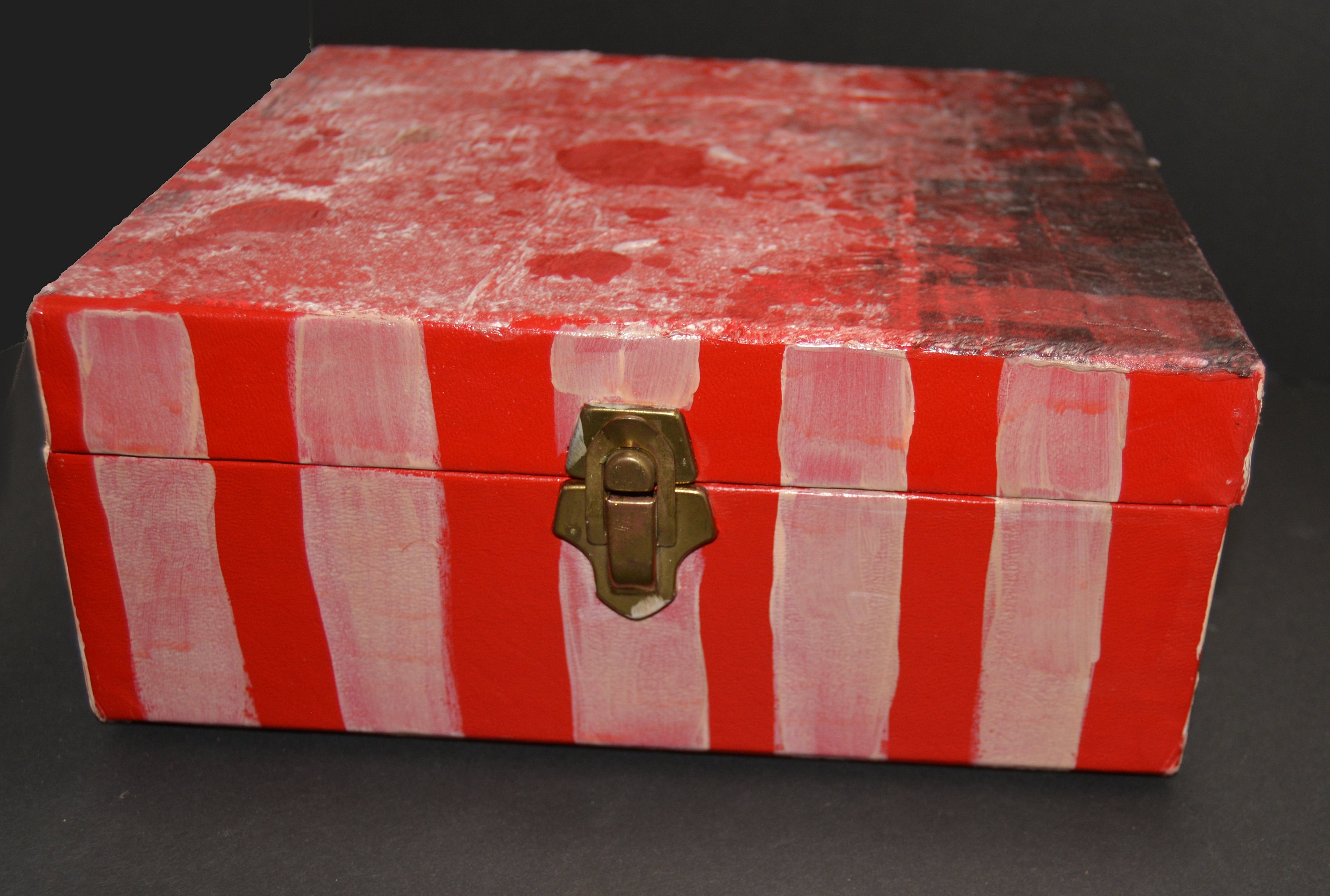 Creepy Blood Red Latched Box Circus CLOWN Surprise - Etsy
