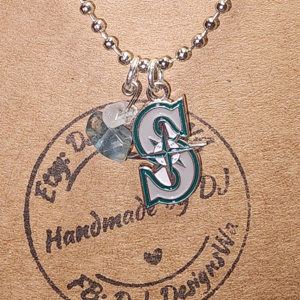 Seattle Necklace - Etsy