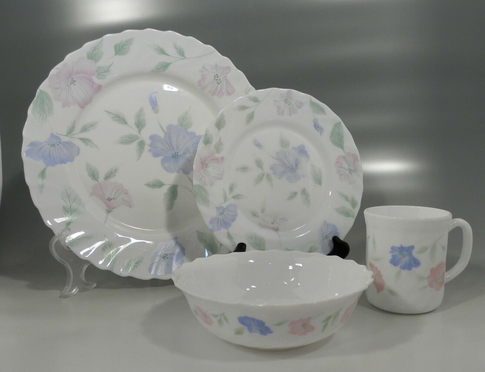 Arcopal CHLOE 16-pc Dinnerware Set France Scalloped Pink Blue Pastel ...