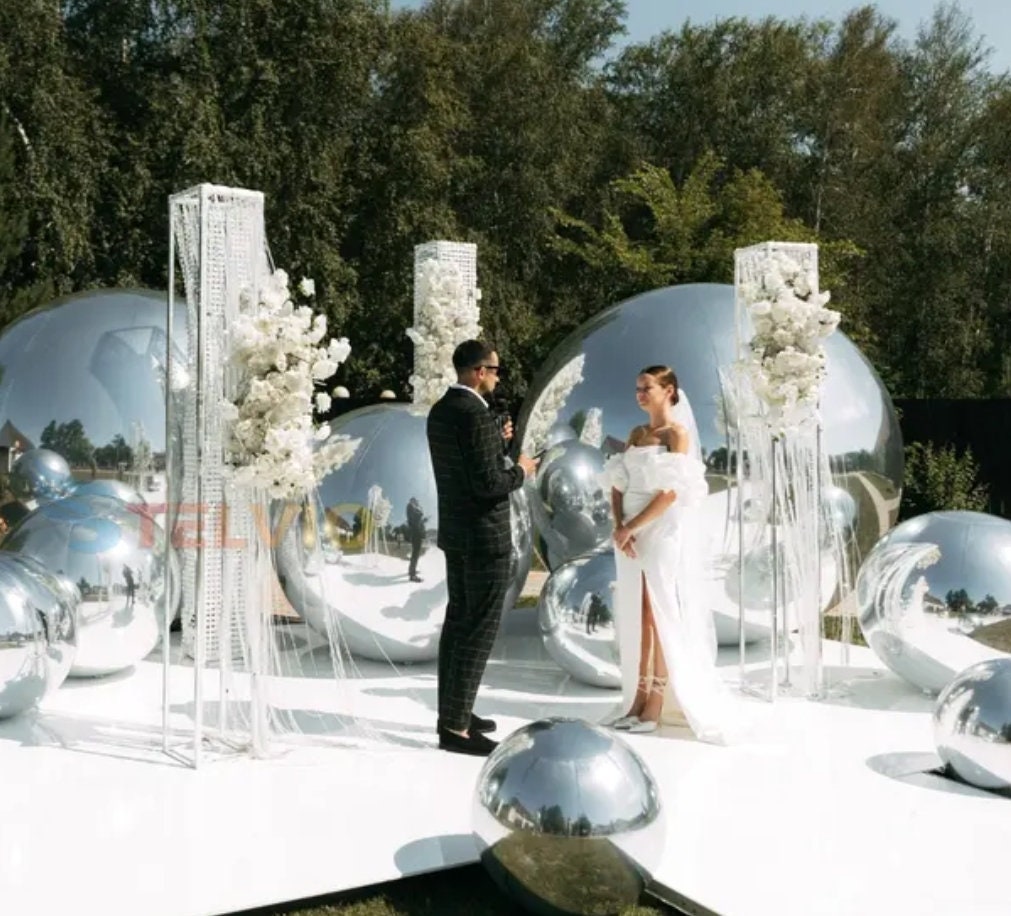 Giant Inflatable Mirror Balls Reusable Huge Round Metallic Balloon Orbs ...