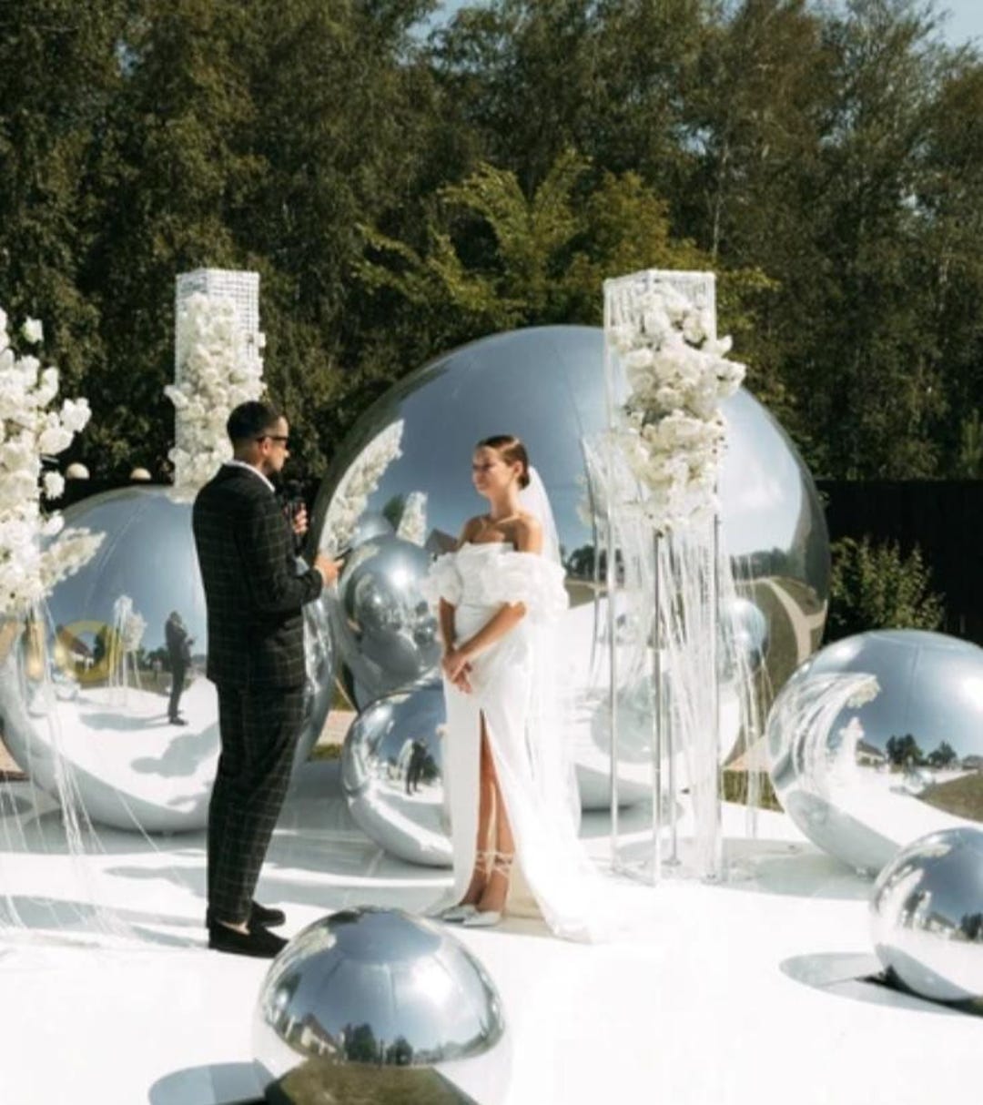 Giant Inflatable Mirror Ball: Reusable Metallic Balloon Orbs - Etsy