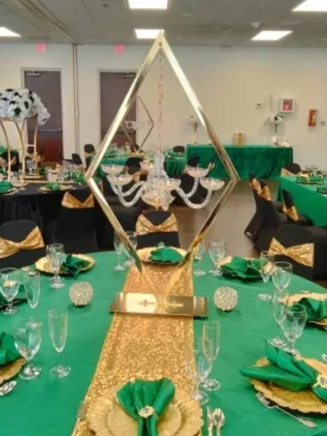 Gold Diamond Frame Centerpiece: Acrylic Crystal Chandelier Candleholder ...