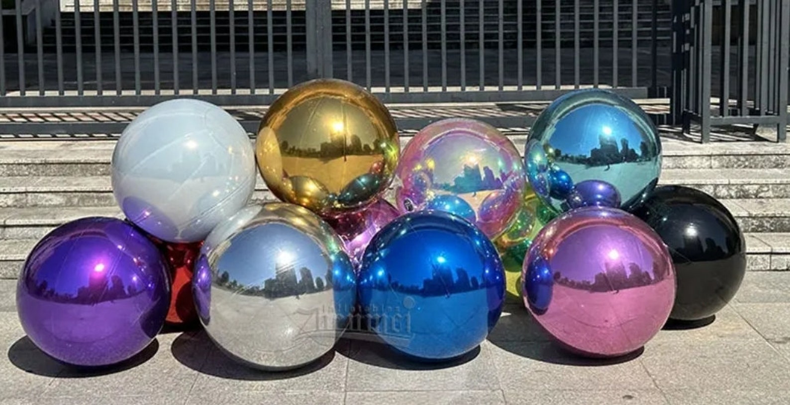 Giant Inflatable Mirror Balls Reusable Huge Round Metallic Balloon Orbs ...