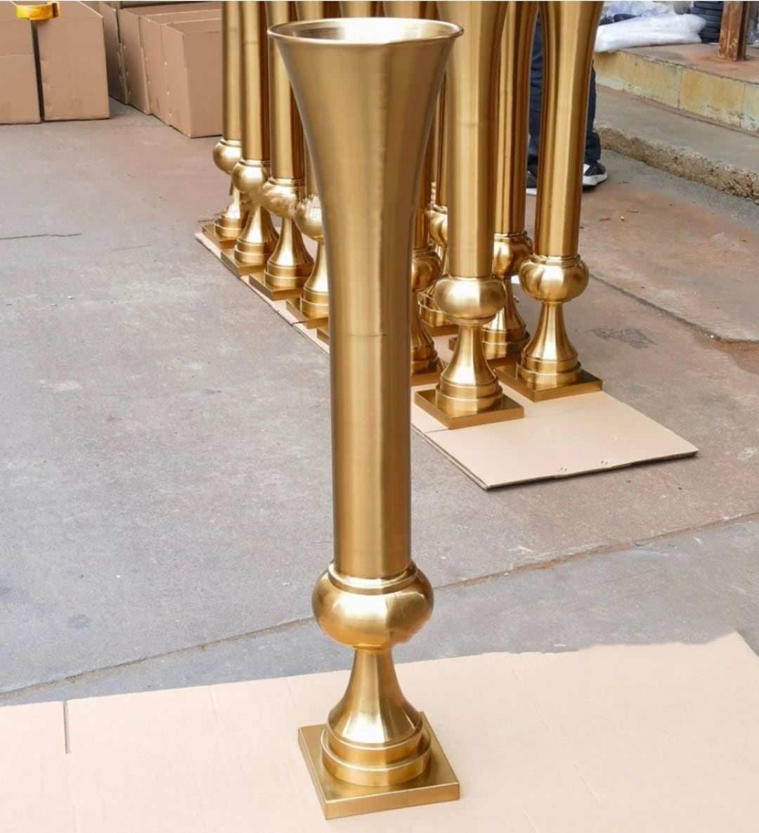 Tall Gold Metal Trumpet Vase: Wedding Centerpiece, 39" Floral Stand - Etsy