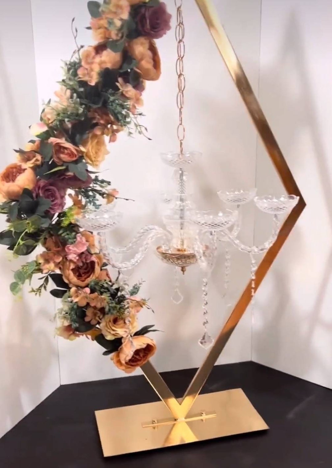 Gold Diamond Frame Centerpiece: Acrylic Crystal Chandelier Stand - Etsy
