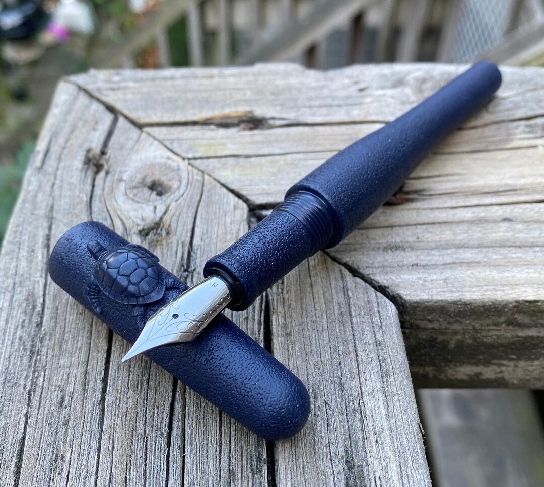 Fountain Pen With Sea Turtle Roll-stopper the Textured Pen - Etsy