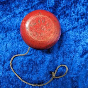Vintage Famous Cheerio 55 Wooden Yo Yo Canada - Etsy