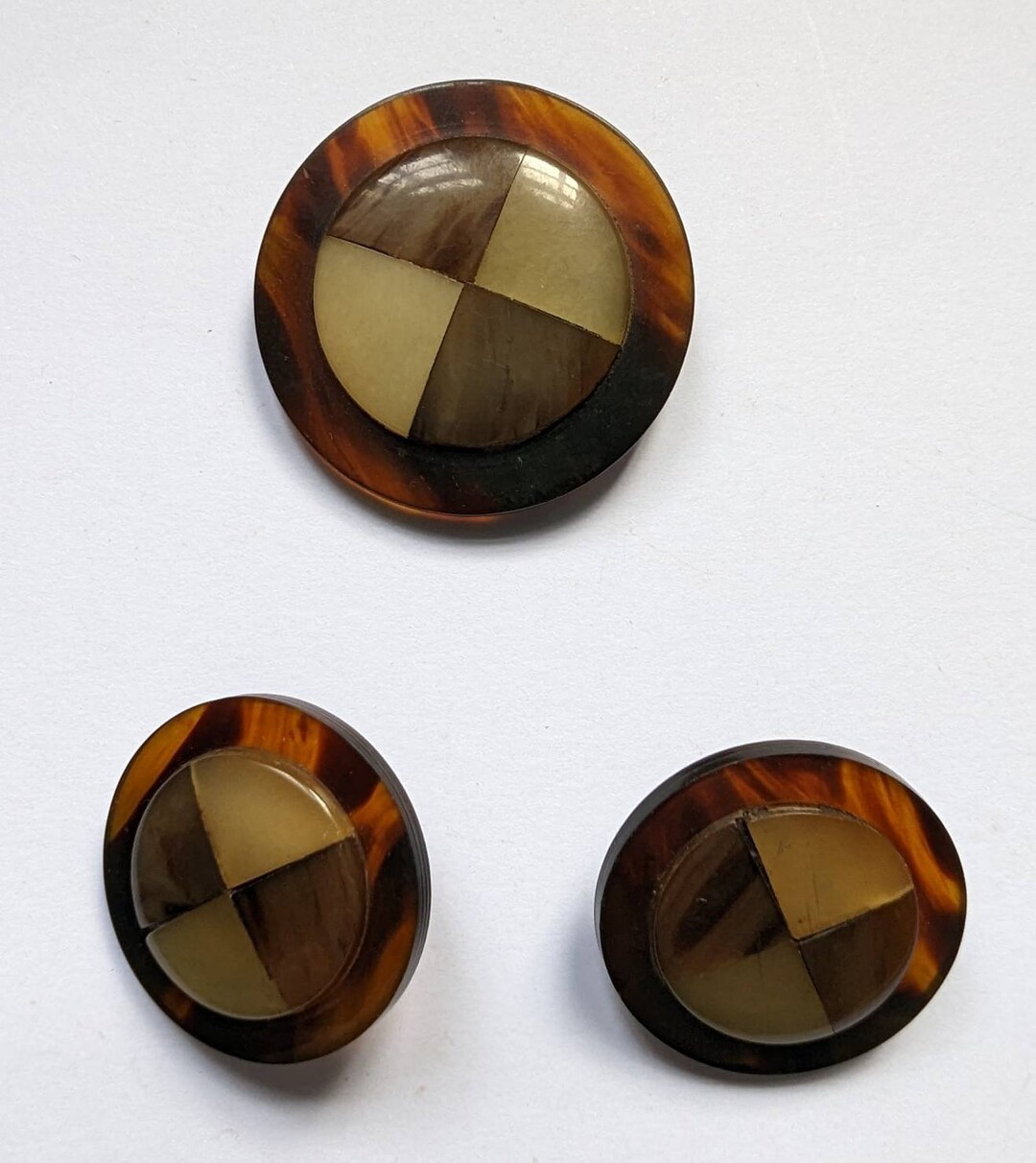 Three Art Deco Buttons From the 1930s Brown Bakelite Art Deco Check ...