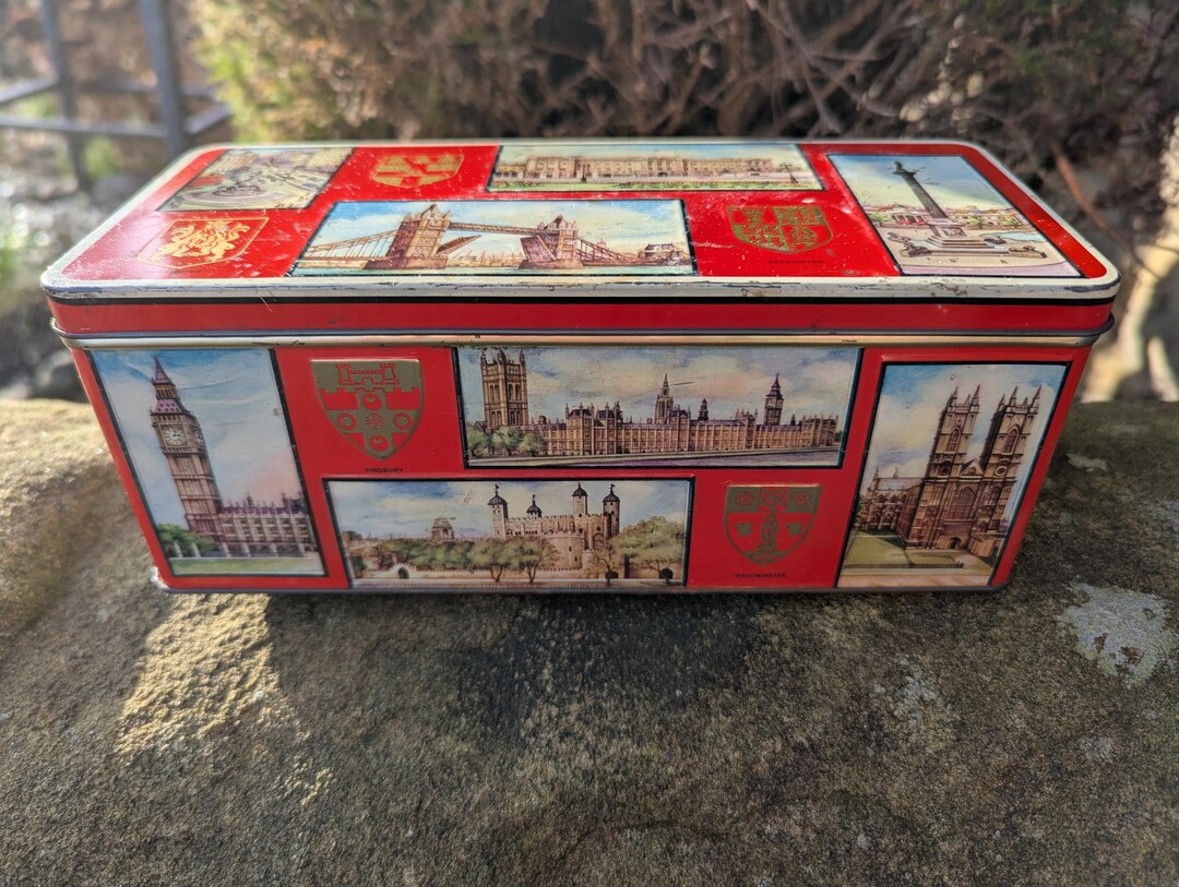 Vintage Jacob & Co Cracker Tin Decorated With London Landmarks Vintage ...