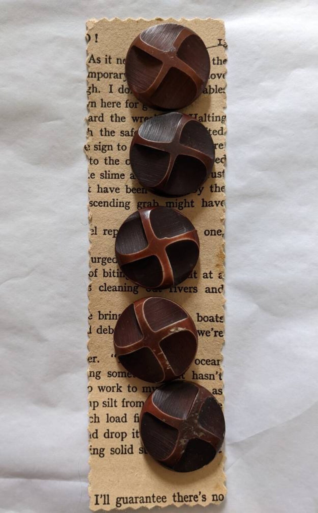 Art Deco Buttons 1930s Brown Bakelite Buttons Art Deco Buttons Cross ...