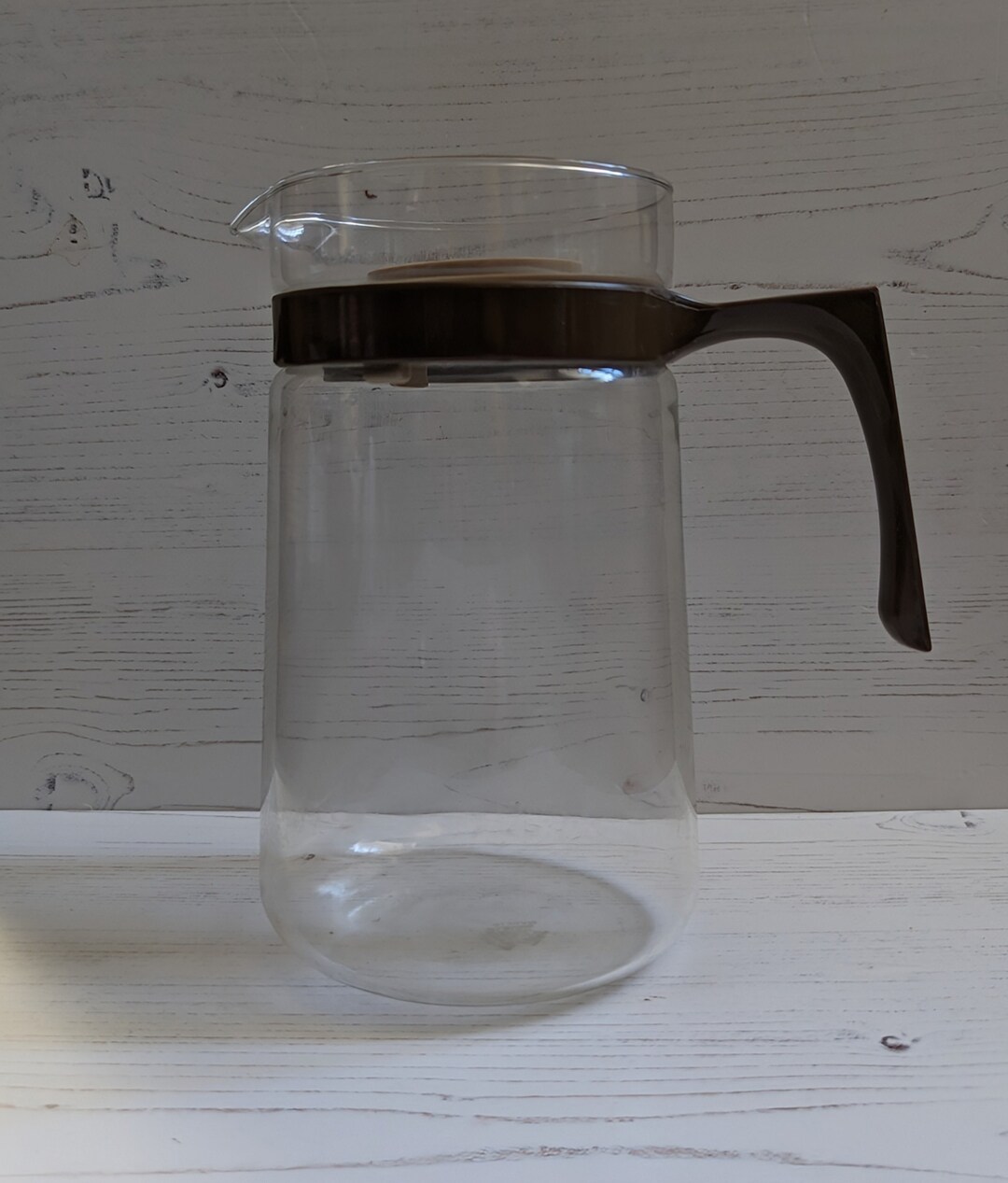 Vintage J&J Pyrex Glass Jug Clear With Beige Lid and Brown Handle 1960s ...