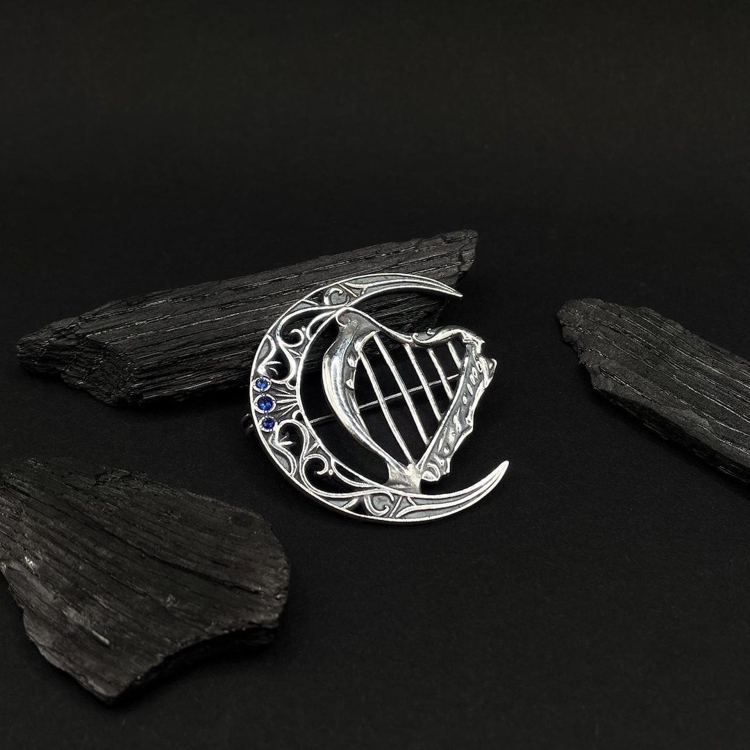 Fantasy LARP Brooch Harpers Pin With Sparse Strings, Board Table Games ...