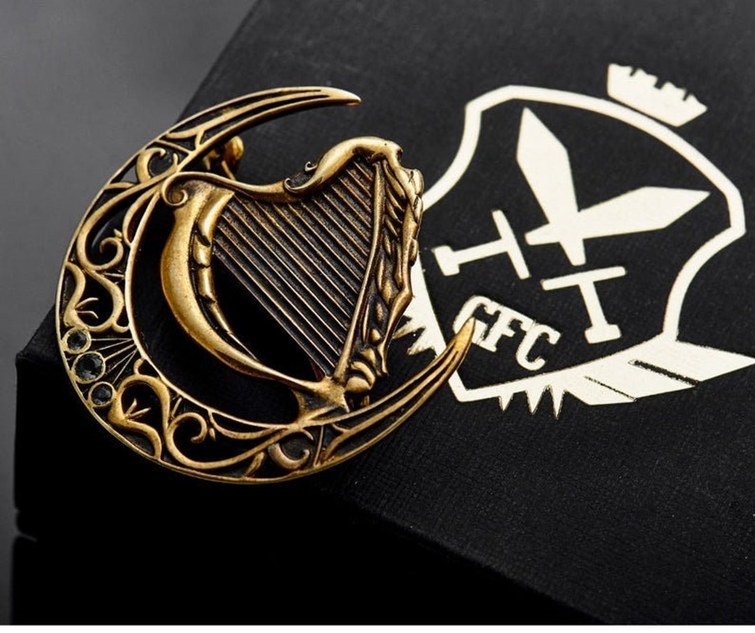 Fantasy LARP Brooch Harpers Pin, Board Table Games Fan Jewelry - Etsy