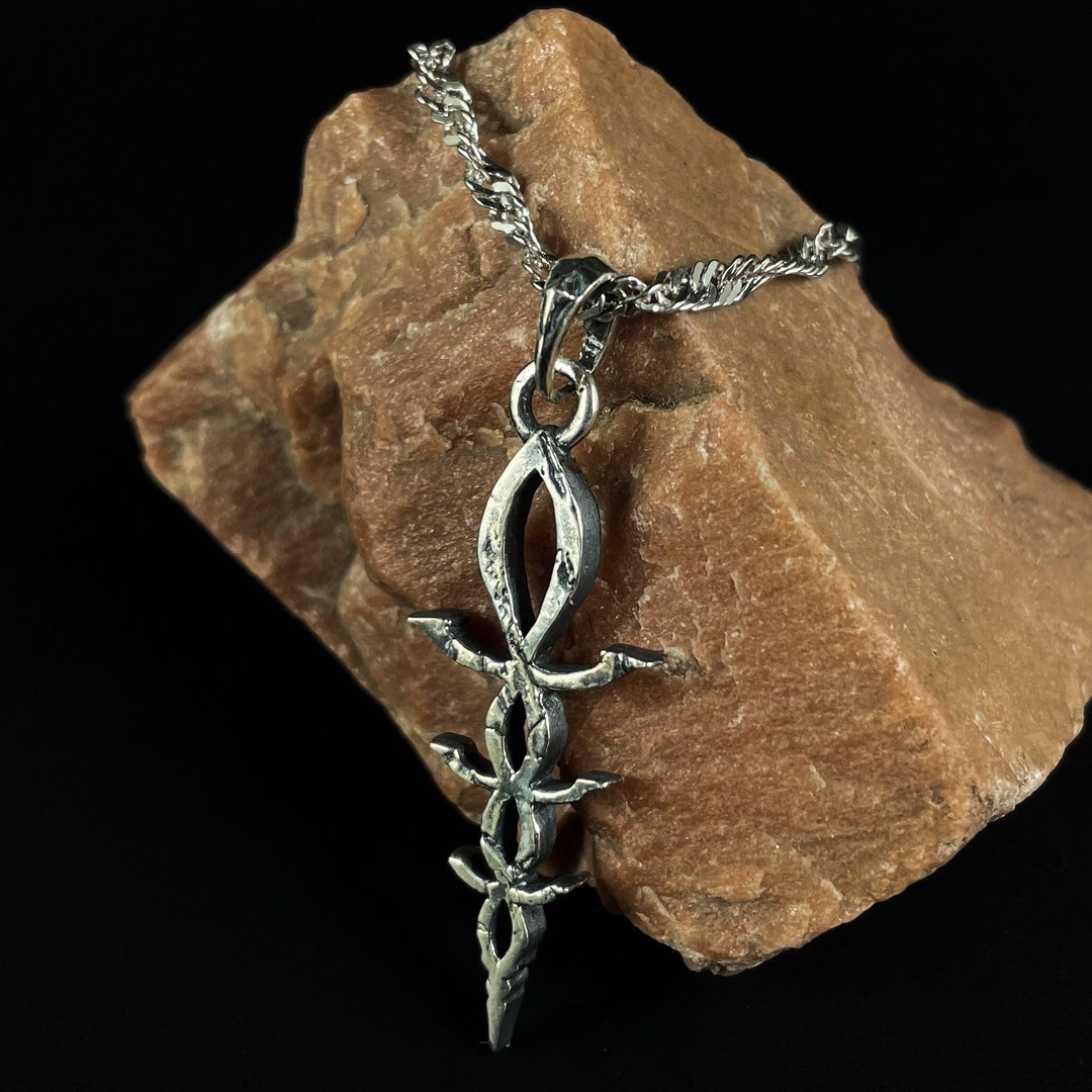 Sterling Silver Caryll Byrgenwerth Oath Rune Corruption Pendant, Video ...