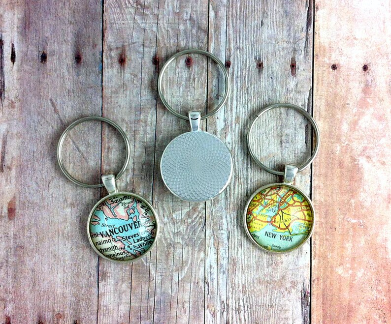 CUSTOM Vintage Map Keychain: Choose Your Own Location [map Keyring ...