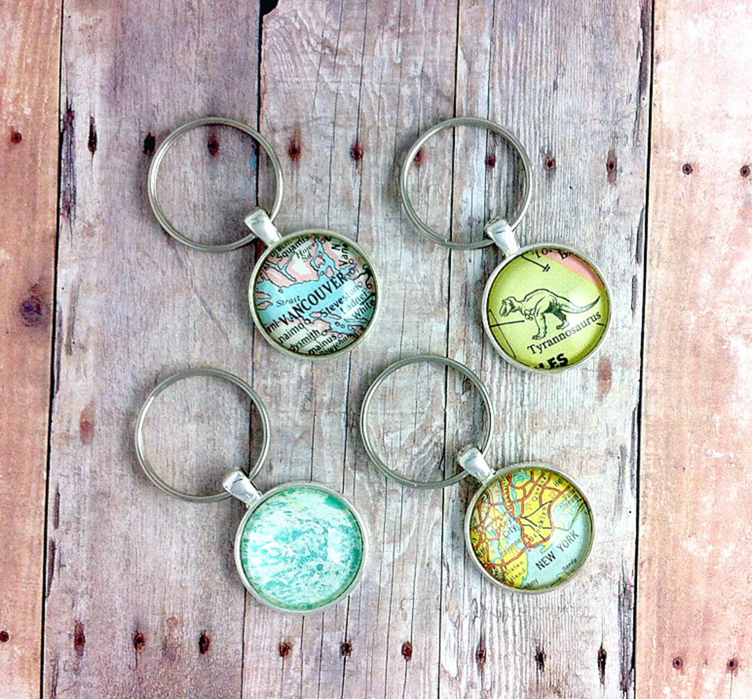 CUSTOM Vintage Map Keychain: Choose Your Own Location [map Keyring ...