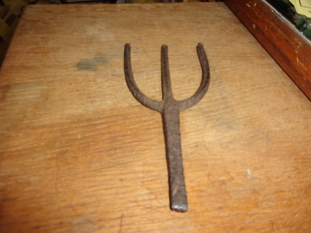 Primitive Antique Blacksmith Hand Forged Iron 3 Prong Fish Frog Eel ...