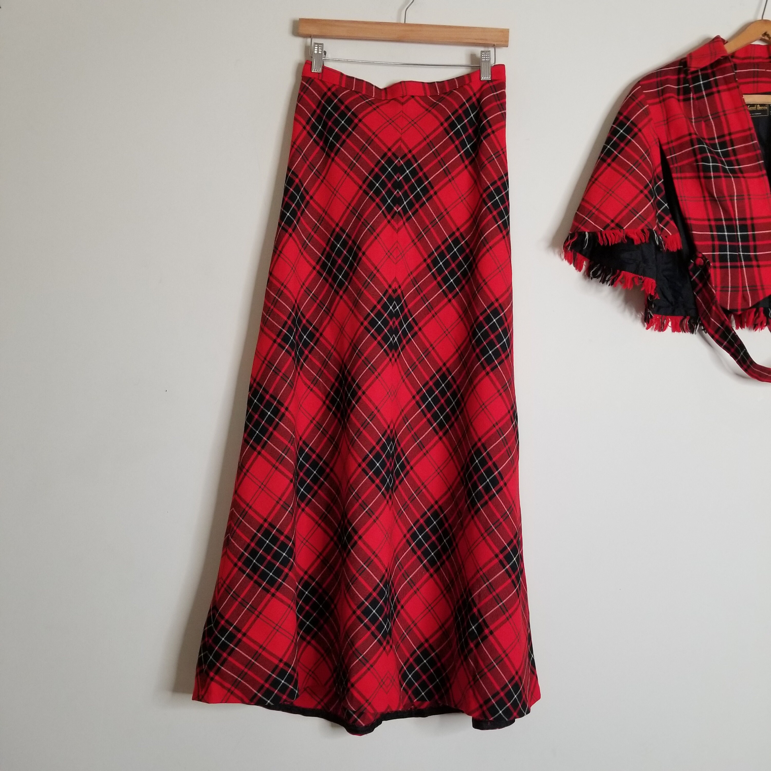 Vintage Highland Queen Plaid Skirt and Shawl, Women's Size Small ...
