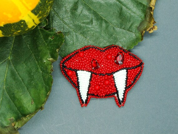 Red Vampire Lips Bead Brooch Halloween Bead Brooch Vampire | Etsy