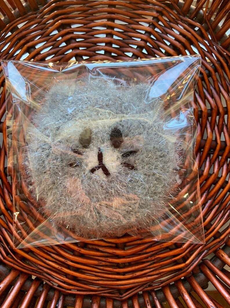 Crocheted Scrubby Sponge Cat in Shades of Gray - Etsy