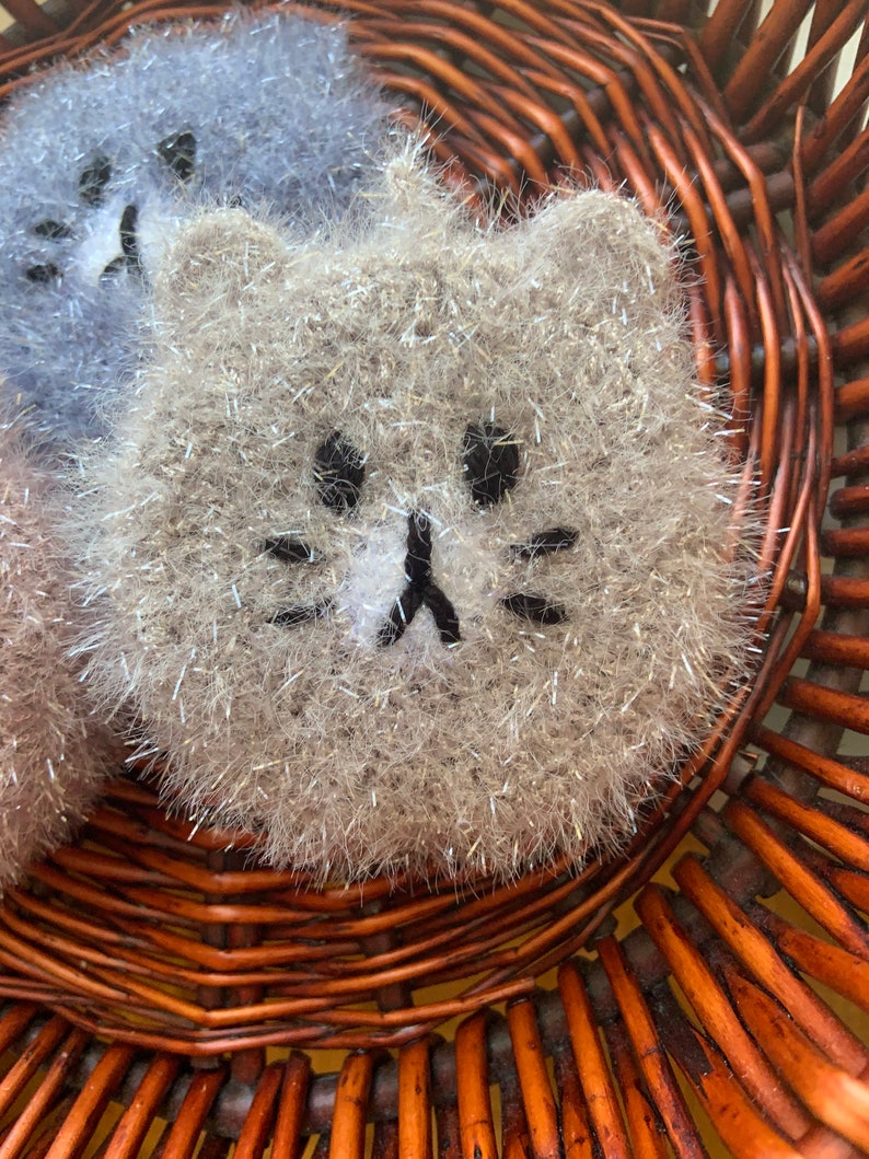 Crocheted Scrubby Sponge Cat in Shades of Gray | Etsy