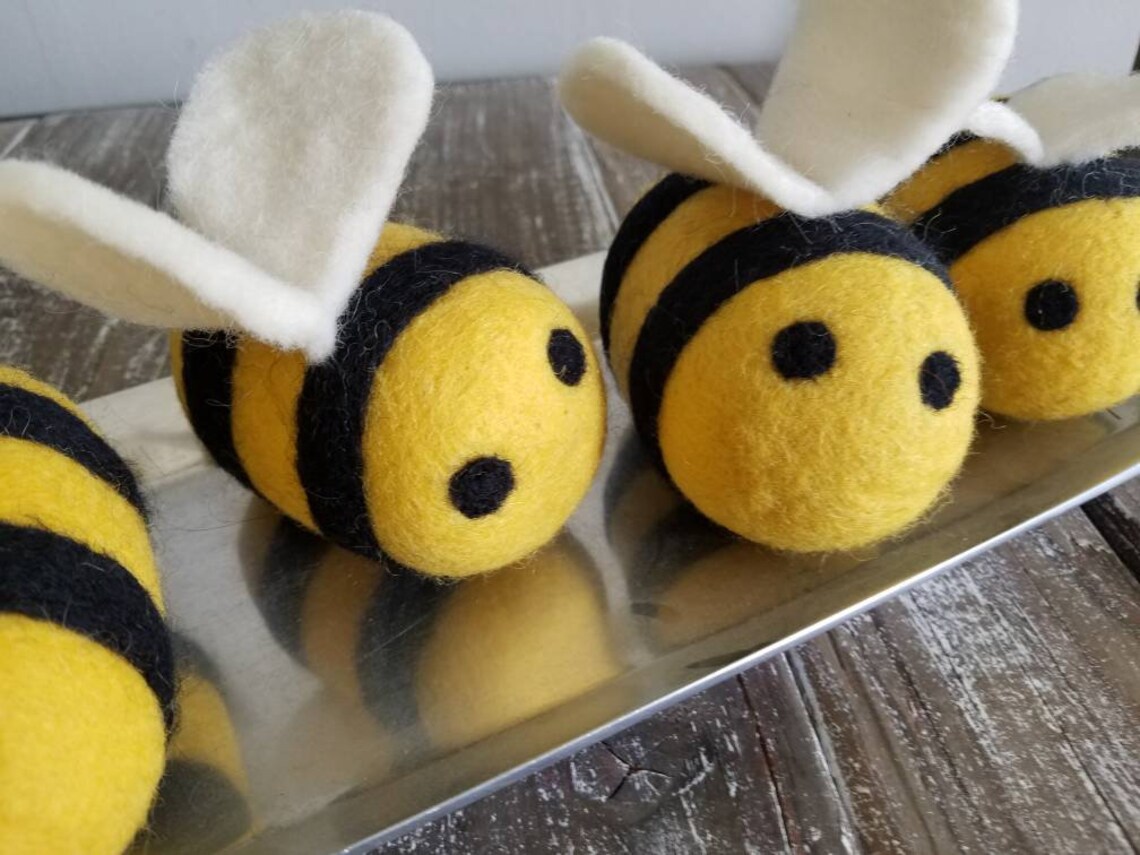 Large Felt Bees. Bee Photo Props. Bee Party Decor. Bee Tiered - Etsy