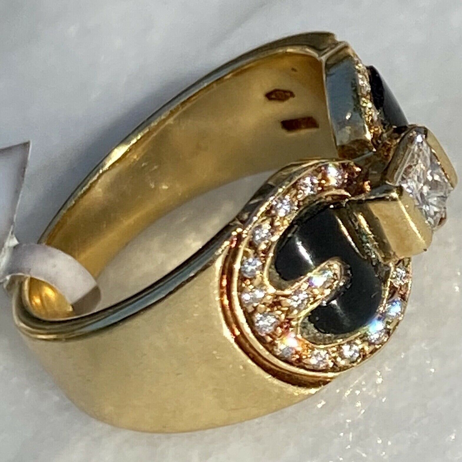 18K Yellow Gold Diamond Carved Onyx Escada Eluna Ring Signed Bow Buckle ...