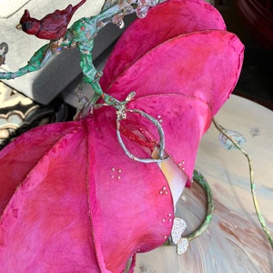 Blissful Bleeding Heart Lamp With Cardinal Bird Silk Lantern Heart ...