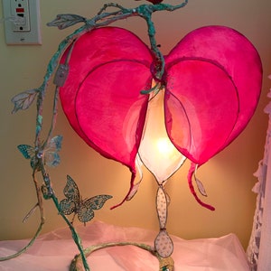 Blissful Bleeding Heart Lamp With Cardinal Bird Silk Lantern Heart ...