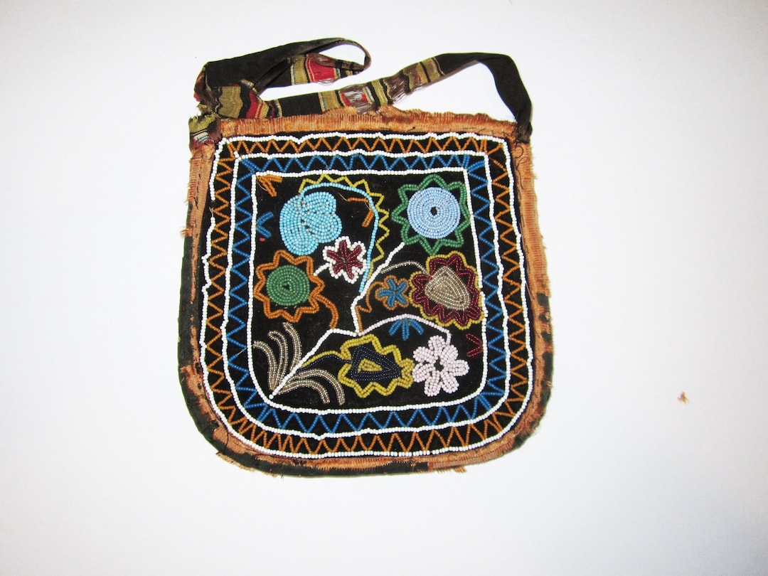 RARE Micmac Mi'kmaw Mi'kmaq Beaded Purse Bag Ca. 1860 - Most Beadwork ...