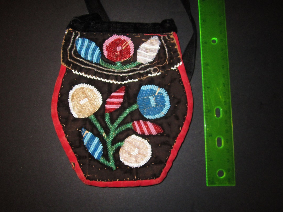 Iroquois Mohawk Beaded Purse Bag Mid/late 1800s - Beadwork Loss ...
