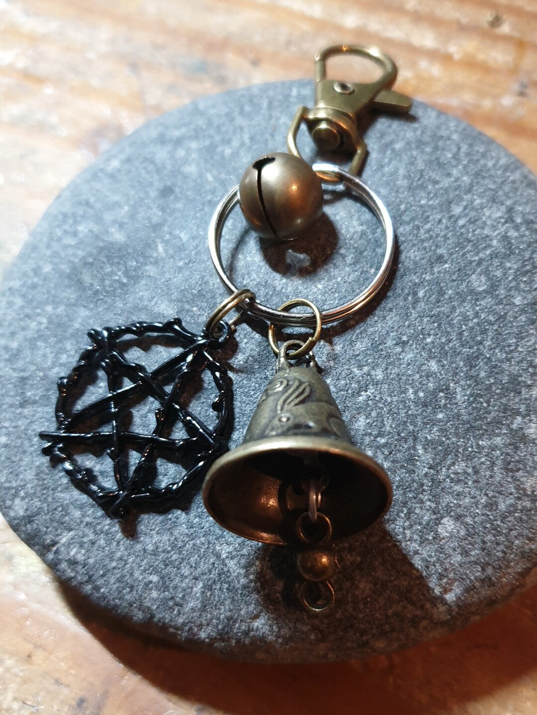 Pentagram and Hare Witch Bells - Key-ring or Bag Charm - Pagan Wicca ...