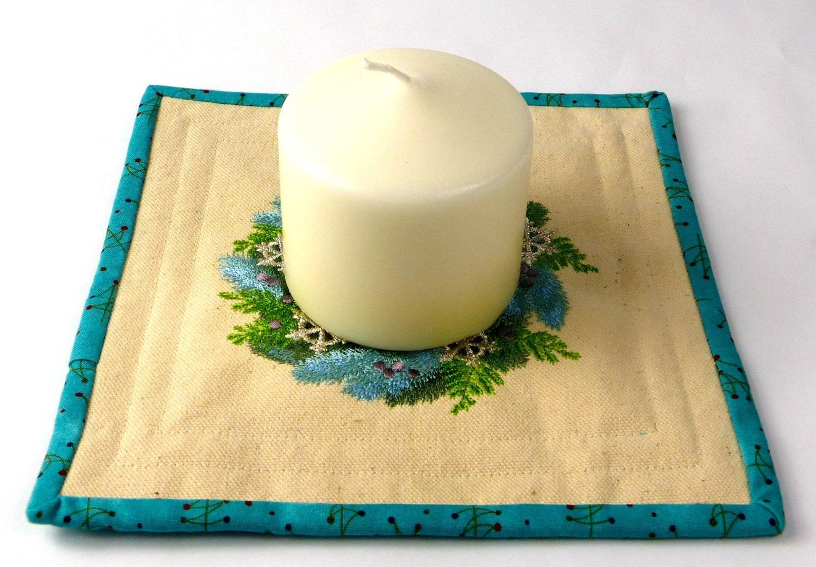 Candle Mat, Embroidered Wreath, Holiday Decoration, Large Embroidered ...