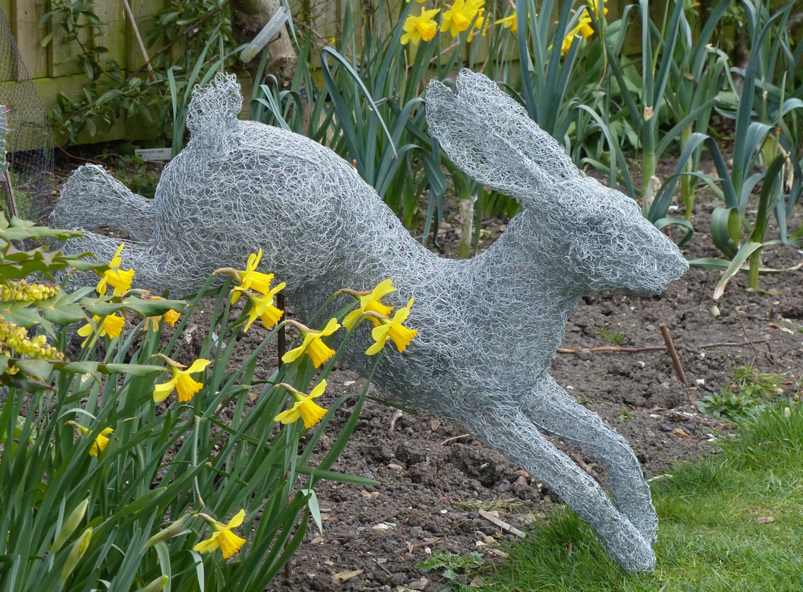 Leaping Hare Wire Sculpture - Etsy UK