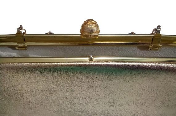 1960s Gold Metallic Metal Frame Handbag With Kiss Lock - Gem