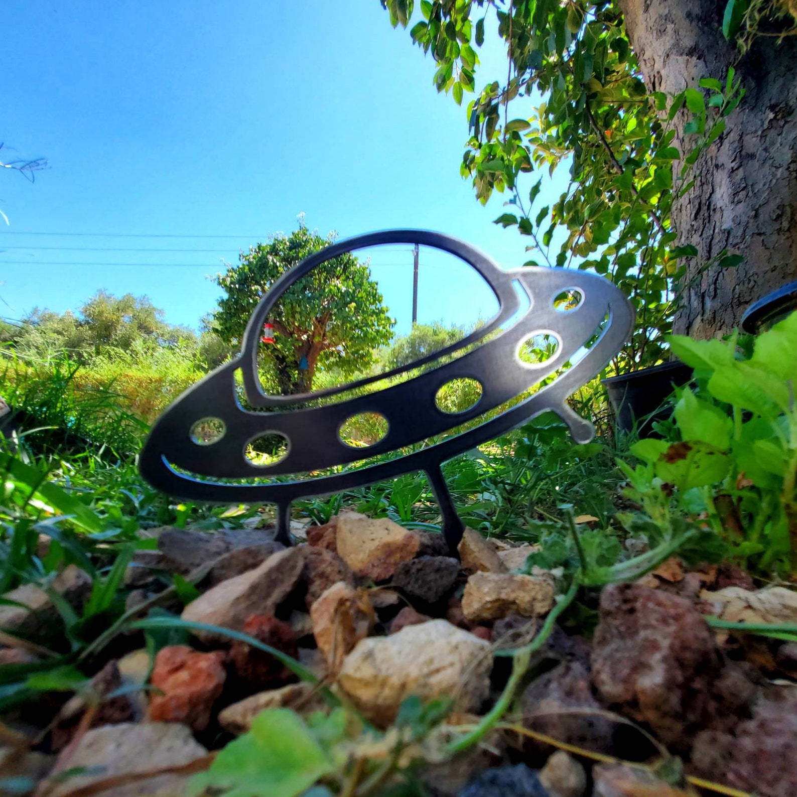 UFO Spaceship Yard Stake Rusty Metal Alien Garden Yard Art - Etsy