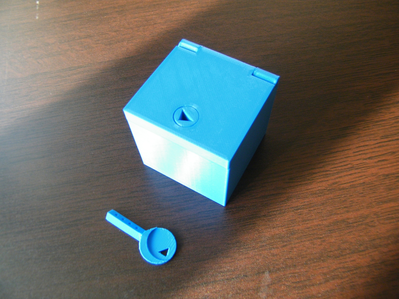 3d printed mysterious blue box inspired by Mulholland drive | Etsy