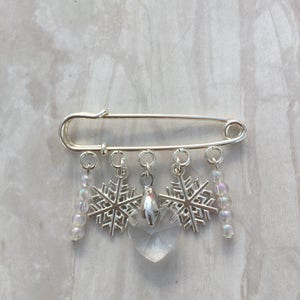 Winter Charm brooch crystal heart brooch kilt pin silver | Etsy