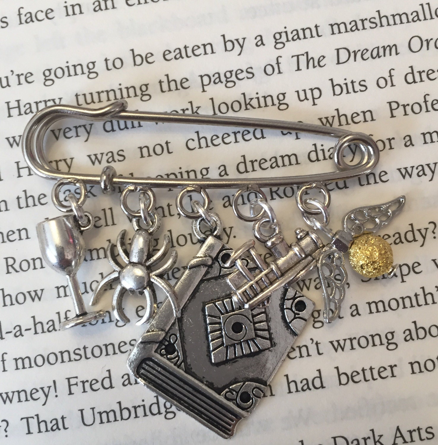 Wizard's charm brooch kilt pin Golden snitch bag badge | Etsy