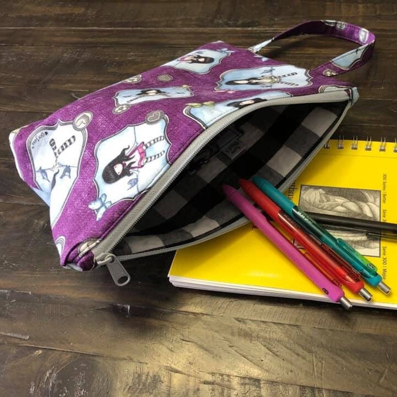 Book Pouch PDF Sewing Pattern Includes SVG File Easy Pouch to - Etsy