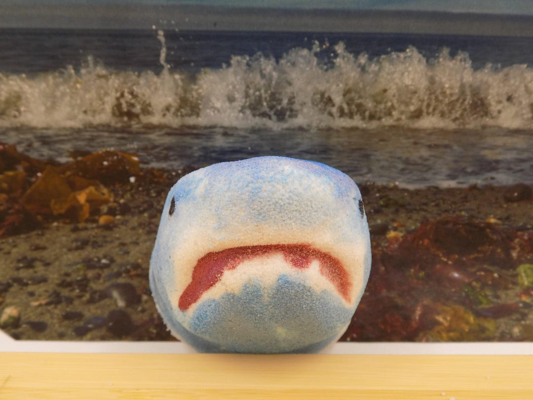 Jaws Bath Bomb | Shark Bath Bomb | Ocean Bath Fizzy | Horror Movie ...