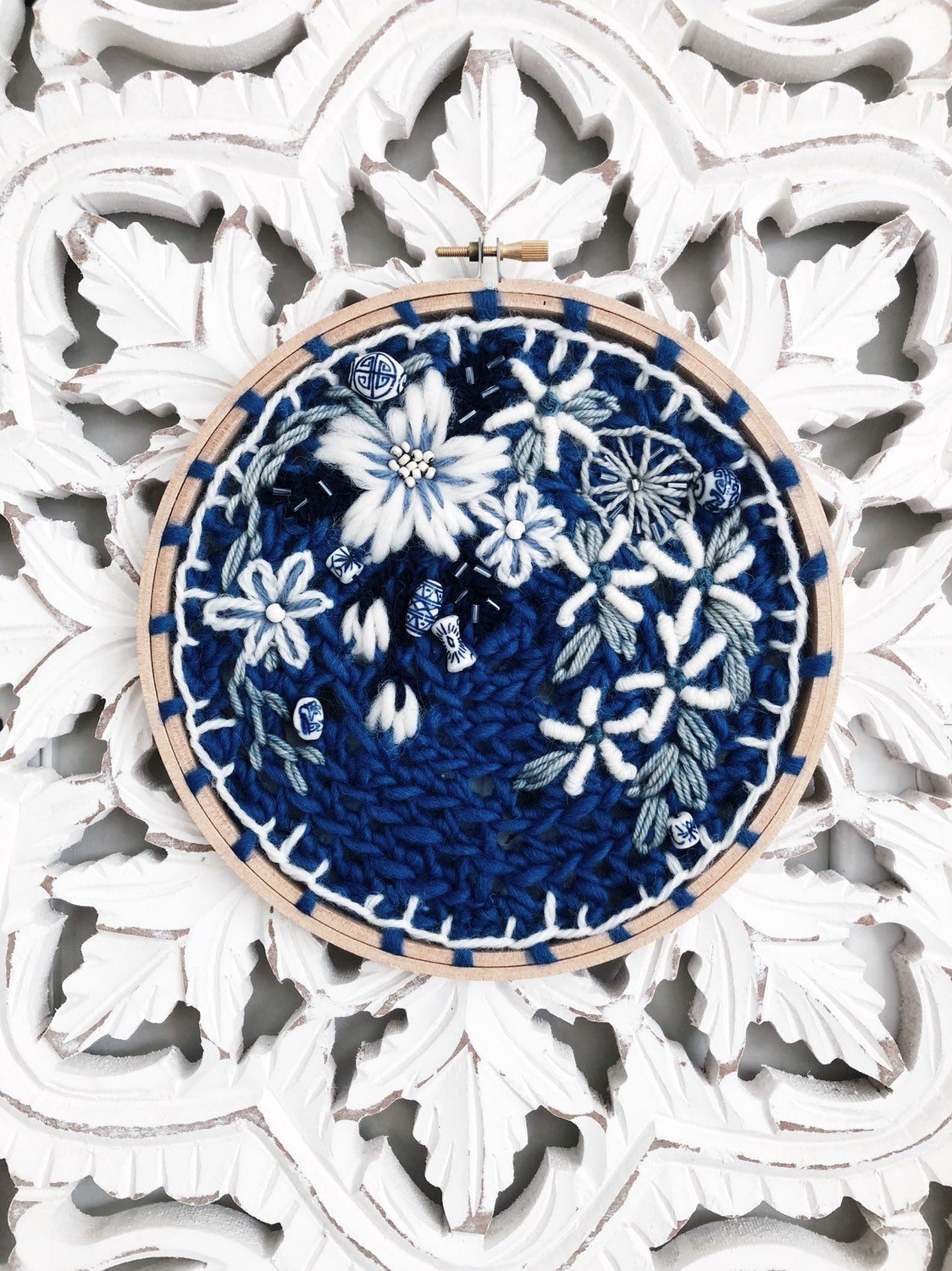 Blue Willow Art Hoop Embroidery. Beaded Floral Wall Hanging. - Etsy